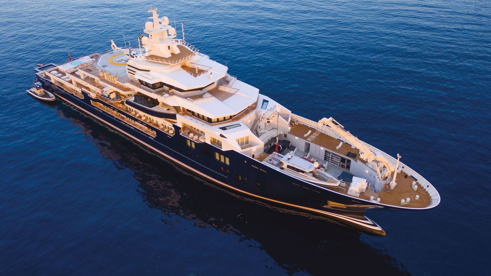 What are Explorer Yachts? - Desert Elite Traveler